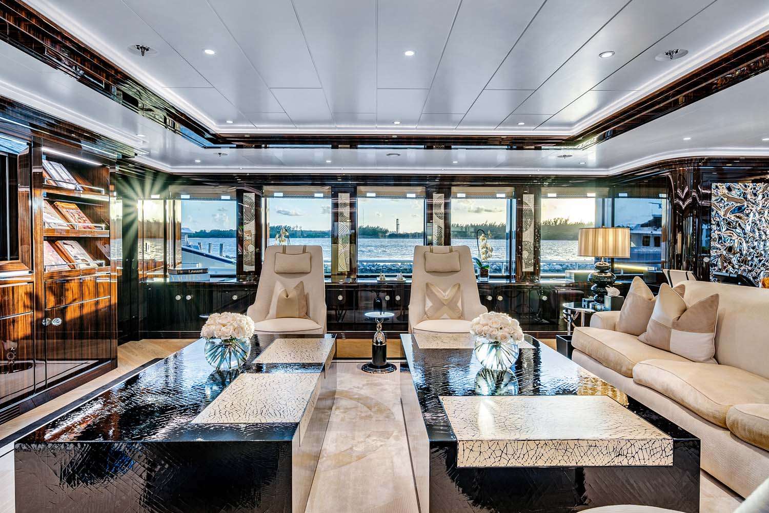 Yacht: OKTO - Photo Tour