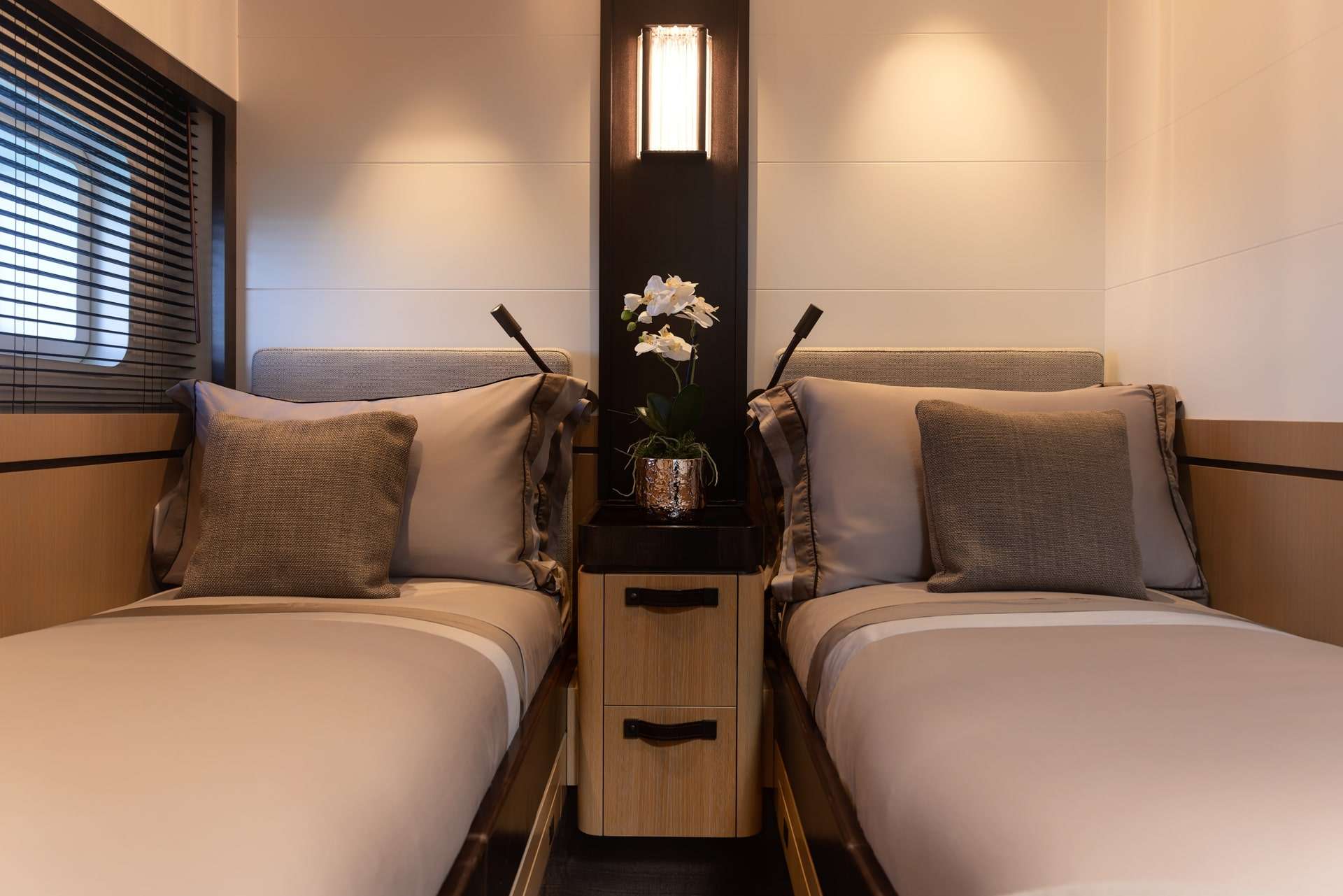 Yacht: PERSEVERANCE 1 - Photo Tour