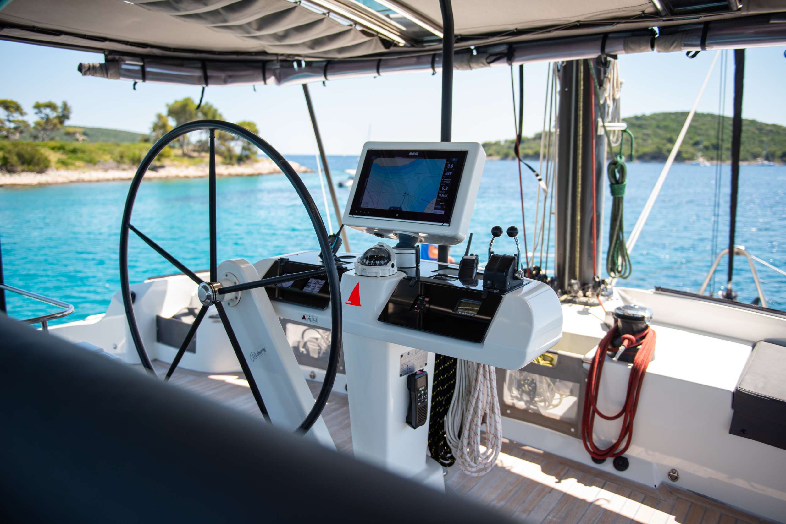 Yacht: SERENITY (LAGOON 52F) - Photo Tour